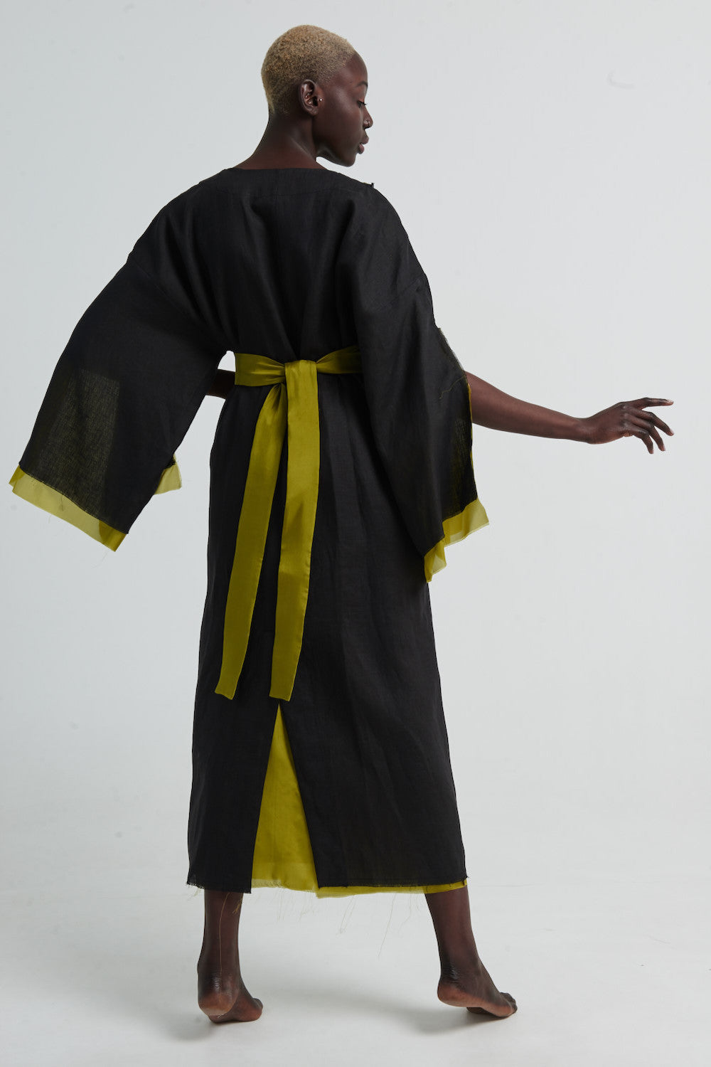 LESSLESS – Lava Robe Black Oak – LESSLESS LLC